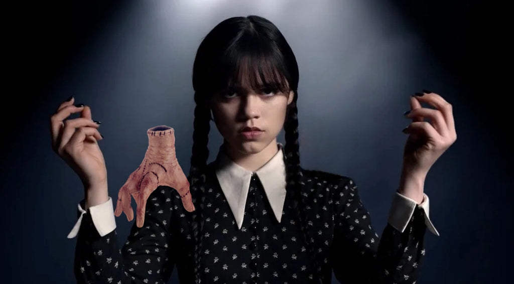 Xcoser Wednesday Addams Family Pen holder Thing Hand Decoration Hallow